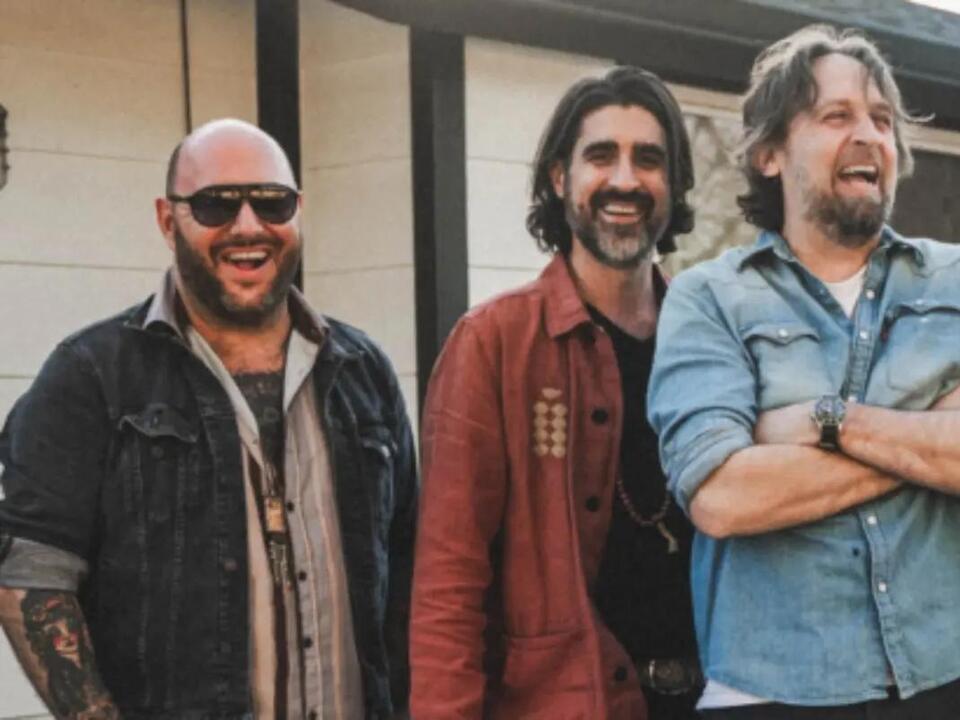 Hayes Carll and The Band of Heathens Annouce Their Debut Collaborative ...