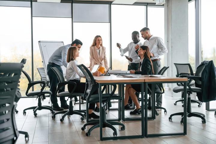 Scott Galloway Urges Young Job Seekers To Prioritize Networking: 'The ...