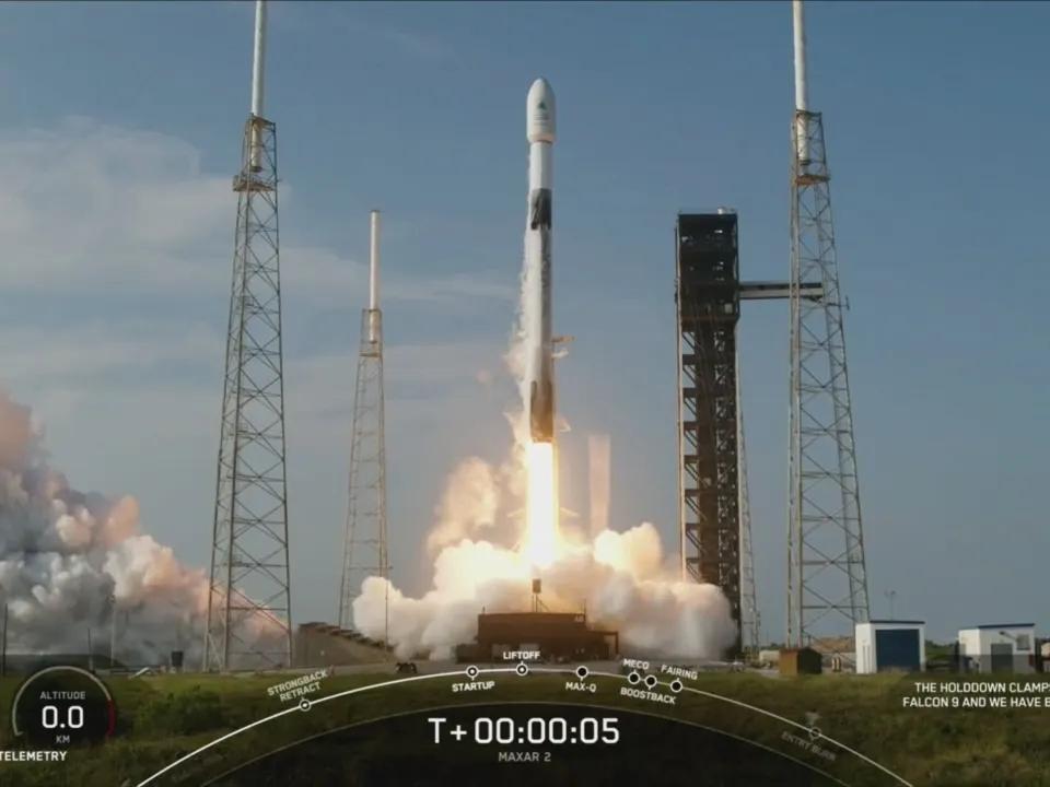SpaceX launches Maxar 2 mission into orbit from Florida on Thursday ...