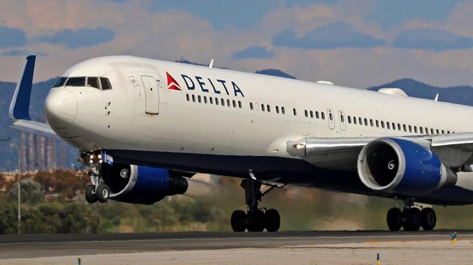 ‘Drunk’ Female Delta Pilot Hauled Off Plane at Last Minute - NewsBreak