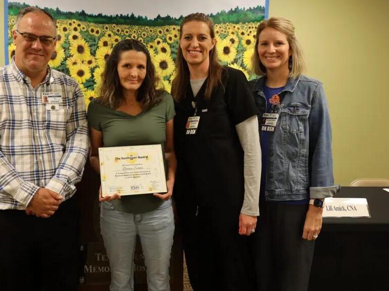 Sunflower Award given at hospital