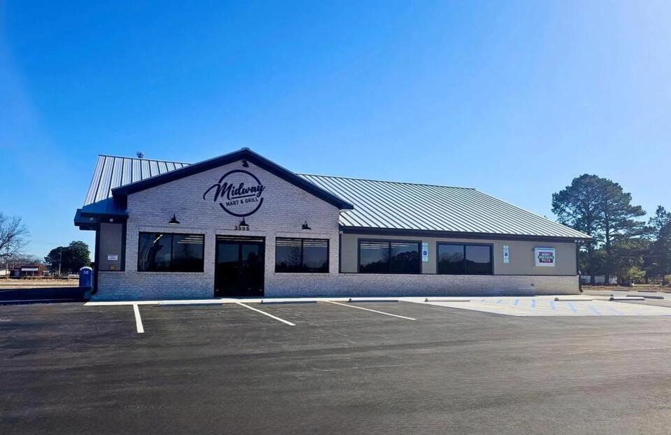 Midway Mart No. 2 opens in Deep Run - NewsBreak