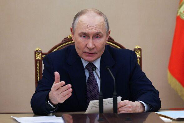 Putin ‘spends his nights holed up inside Kremlin' as assassination ...