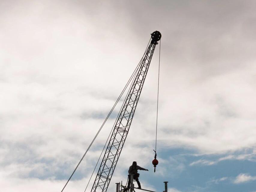 Bethel’s KYUK tower comes down after 5 decades