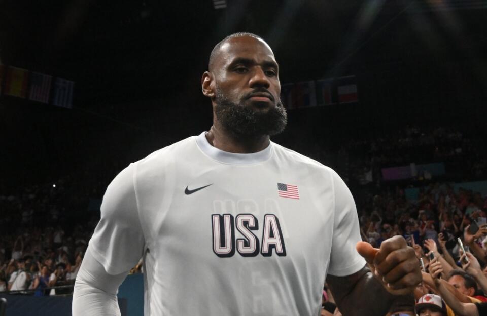 LeBron James fires back at former champion — with a message - NewsBreak