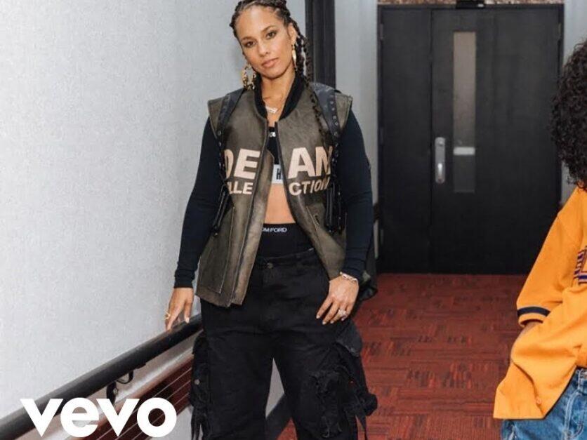Video Watch Alicia Keys Maleah Joi Moon Perform Kaleidoscope In New