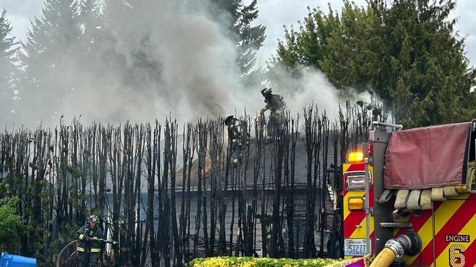 Witnesses report explosions, 30-foot-tall flames in Vancouver house ...