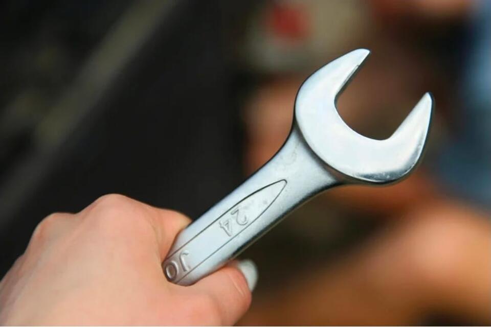 Tavares man arrested after running amok with a wrench Monday, police ...