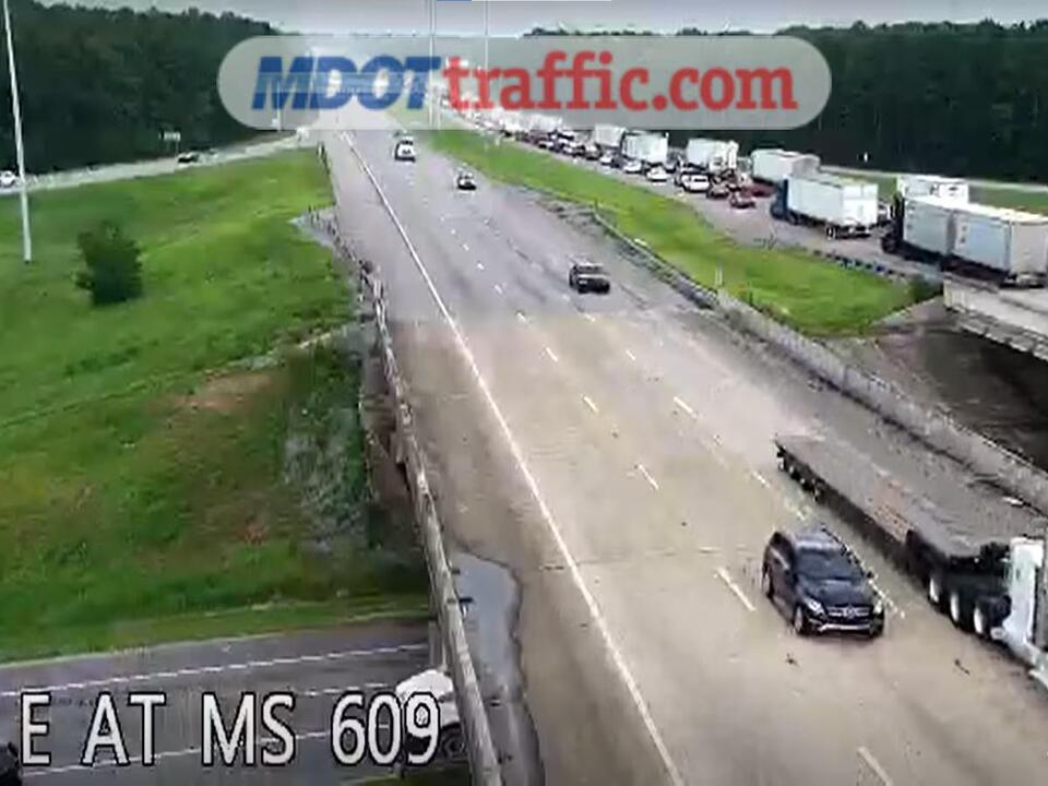 All lanes reopen after multiple-vehicle wreck shuts down eastbound ... All lanes reopen after multiple-vehicle wreck shuts down eastbound ...