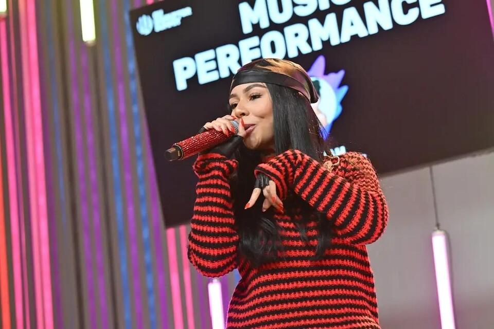 Young Thug Appears to Mouth 'I Love You' to Girlfriend Mariah the ...