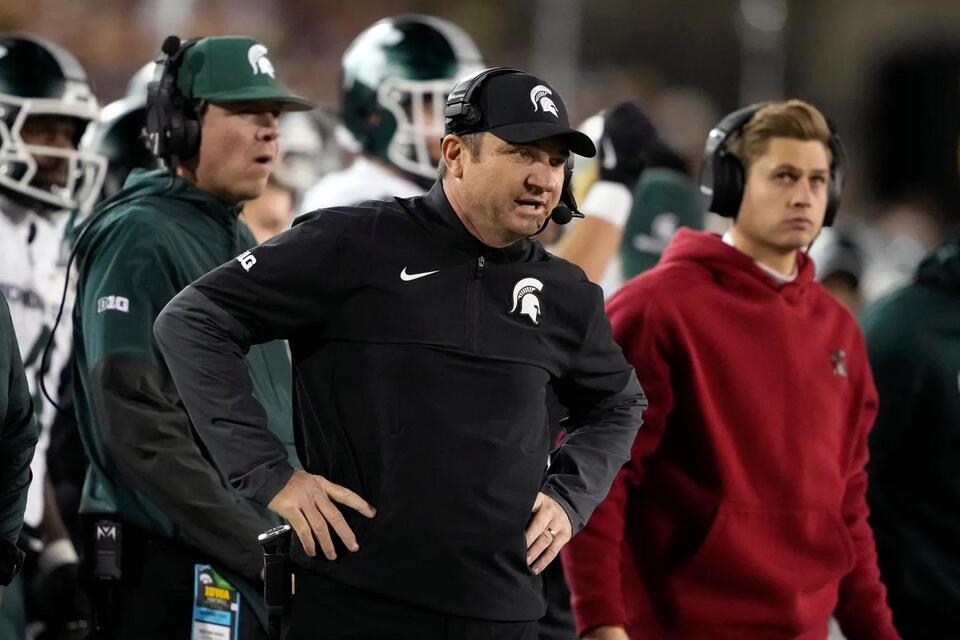 Analysis: Batt, Michigan State brass silent on Smith as losses pile up ...