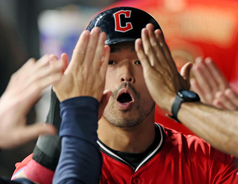 Guardians elbow their way to share of first place in the AL Central ...