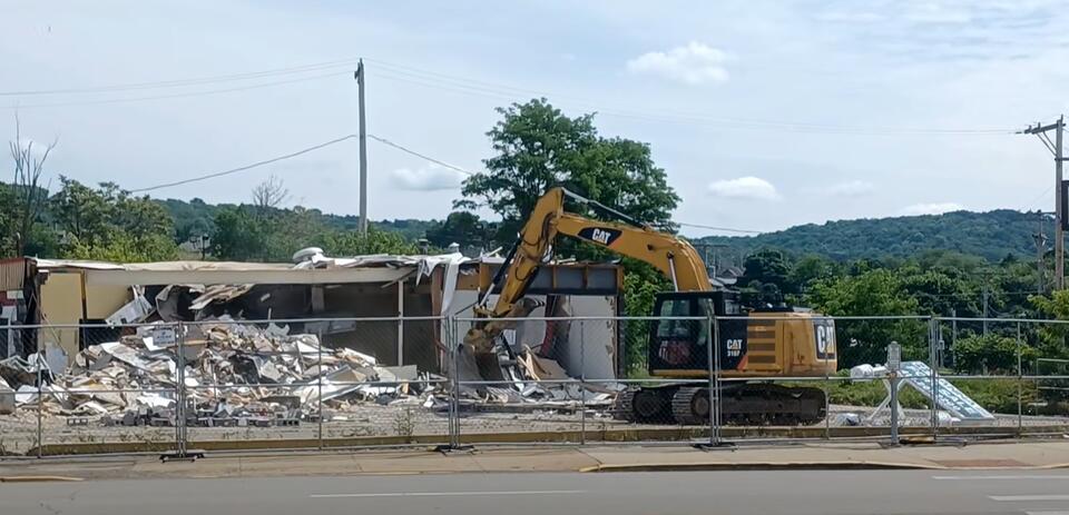 Former DeAngelis Donuts building demolished - NewsBreak