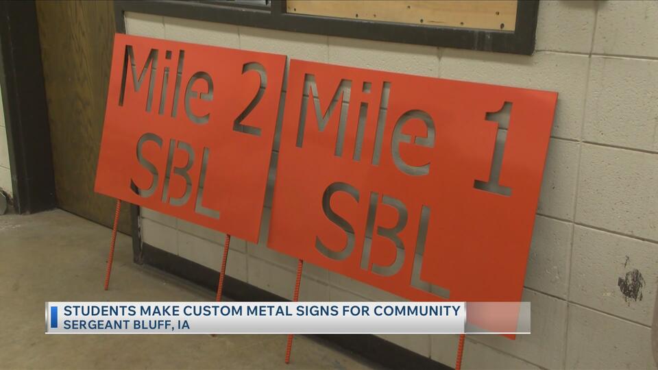 Sergeant Bluff-Luton students make custom metal signs for community ...