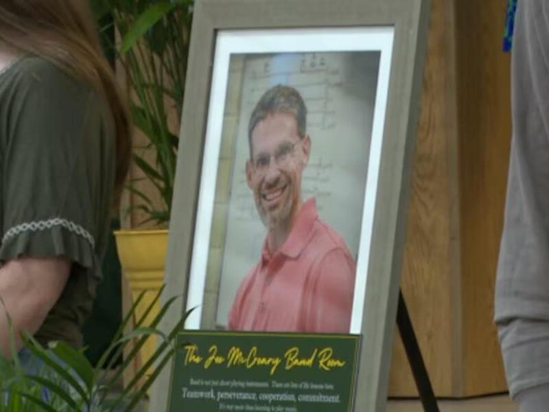 Beaufort Middle School band room named in honor of late band director