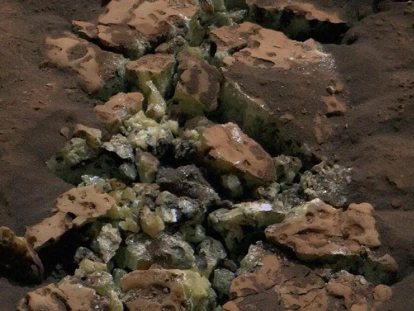 NASA Scientists Startled When Mars Rover Drives Over Rock, Cracking It ...