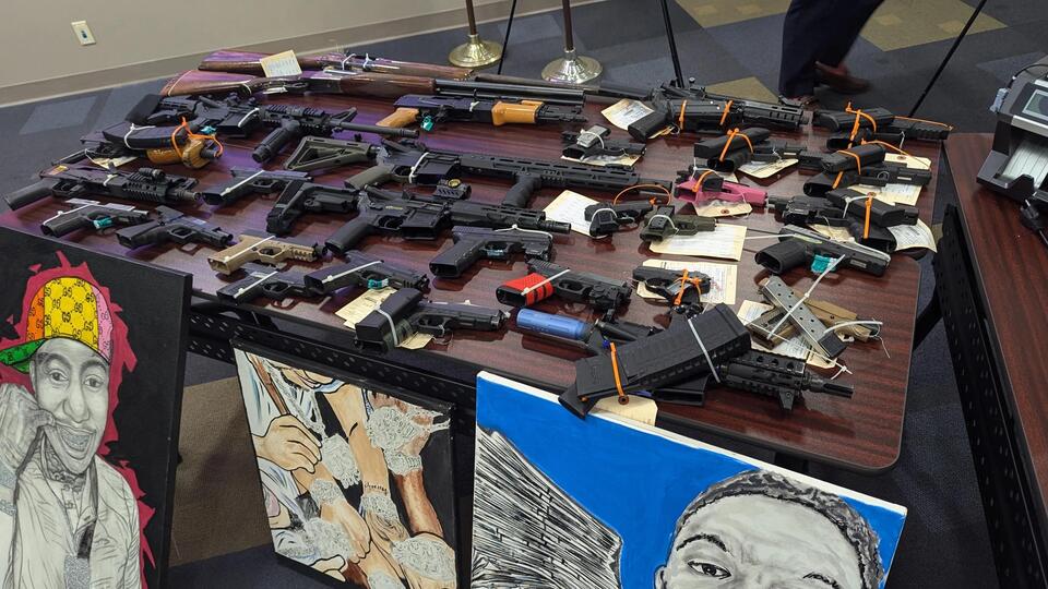 15 members of the "55 Boyz" gang are sentenced for fentanyl and gun ...