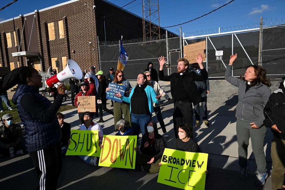 What to know about ICE’s immigration operation in Chicago - NewsBreak