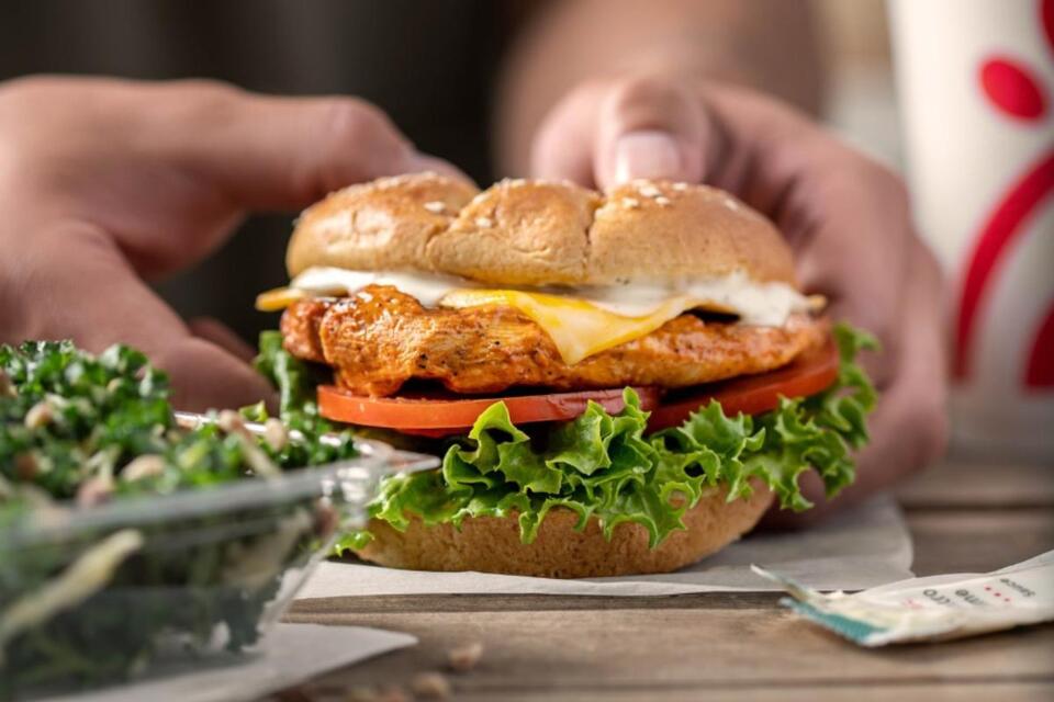 The Ultimate Guide to Dining In Concourse B at Denver International ...