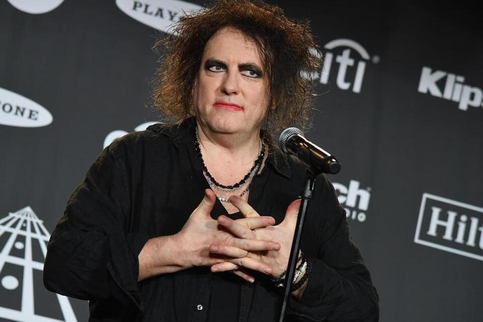 Robert Smith says he ‘felt bad’ about viral Rock and Roll Hall of Fame ...