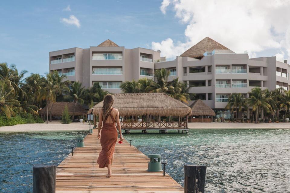 Scouted: This Mexican Island Resort Nails Quiet Luxury—Without The ...