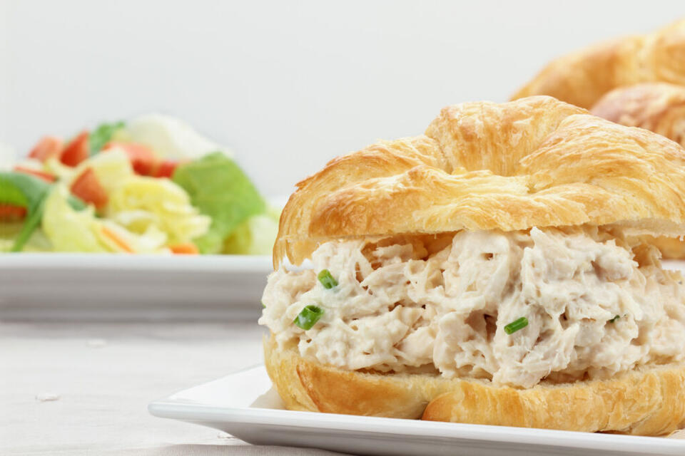 National sandwich chain opens Central Ohio eatery, giving away free ...