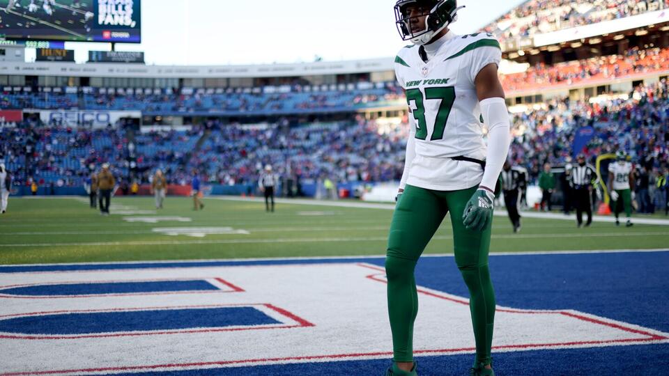 Buccaneers agree to terms with cornerback Bryce Hall - NewsBreak