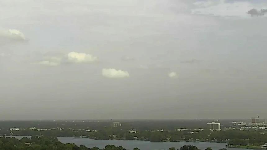 Saharan dust cloud blankets South Florida, leaving haze and dust-coated ...