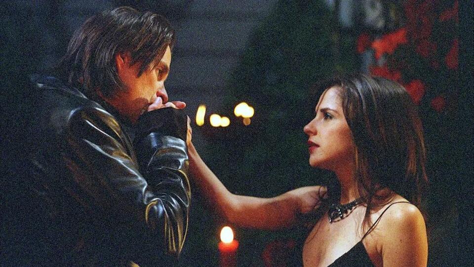 Michael Easton Reflects on Port Charles Vampire Romance with Kelly ...