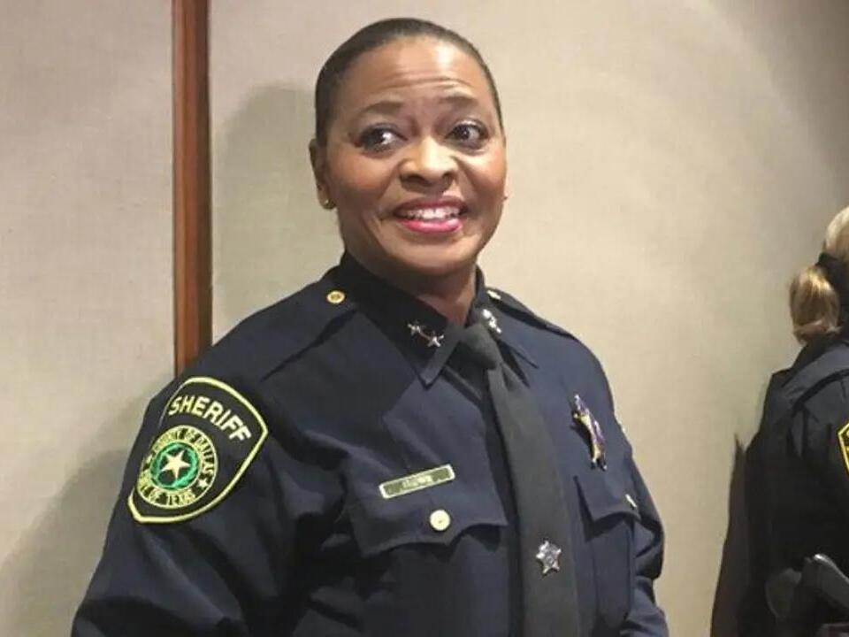 Dallas County sheriff Marian Brown fends off challenge from predecessor ...