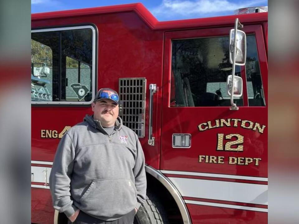 Prayer vigil held after firefighter killed in Laurens Co. crash