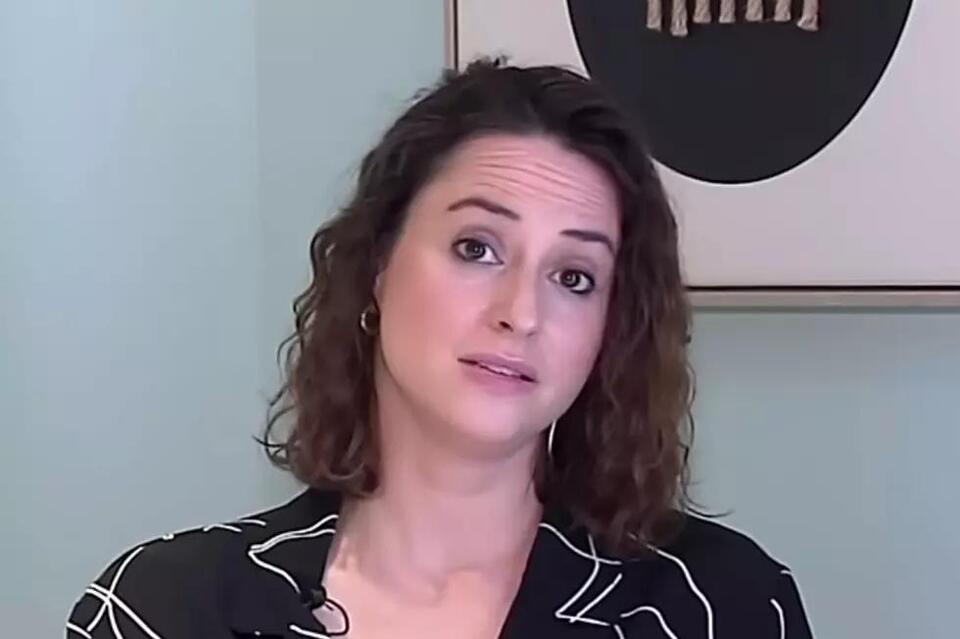 Olympic Breakdancer Raygun Issues Apology to Entire Breakdancing ...