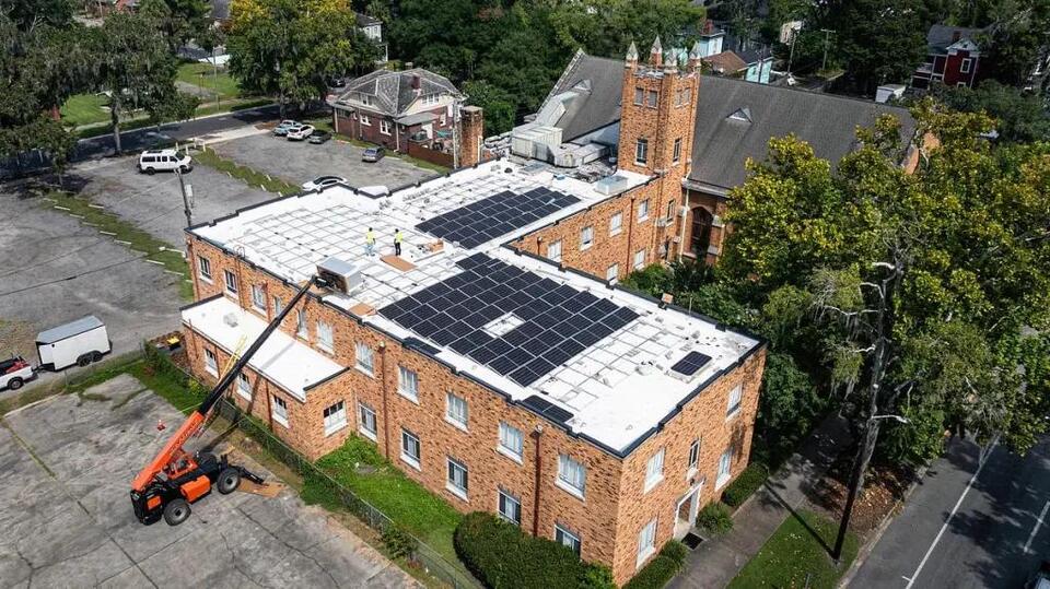 Solar on a Savannah church highlights losses from federal cutbacks ...