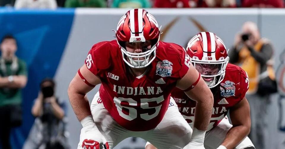 Indiana All-American OT Carter Smith returning to IU for 2026 season ...