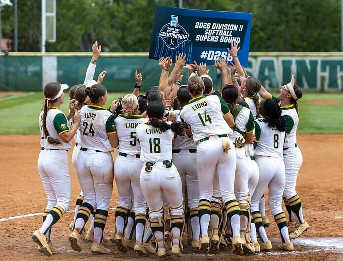 Top-ranked Saint Leo softball wins NCAA Division II Regional Tournament ...