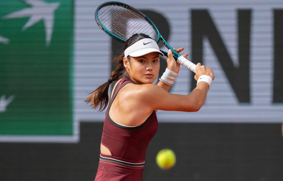Emma Raducanu Not Happy With Zheng Qinwen’s ‘Enforced Breaks’ After Queen’s Club Exit - NewsBreak