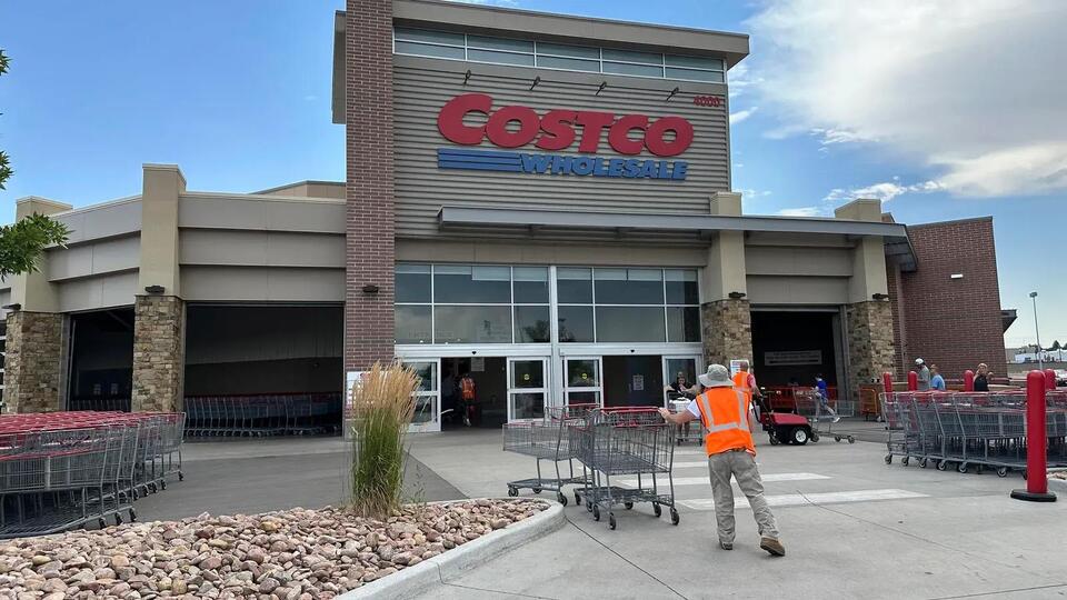 Costco defies retail slowdown with August traffic growth - NewsBreak