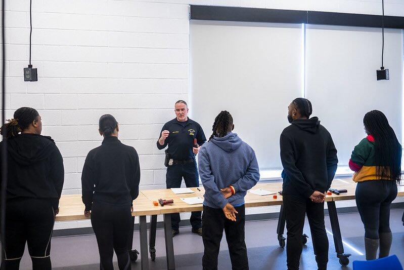 Baltimore Police hiring event draws 31 applicants - NewsBreak