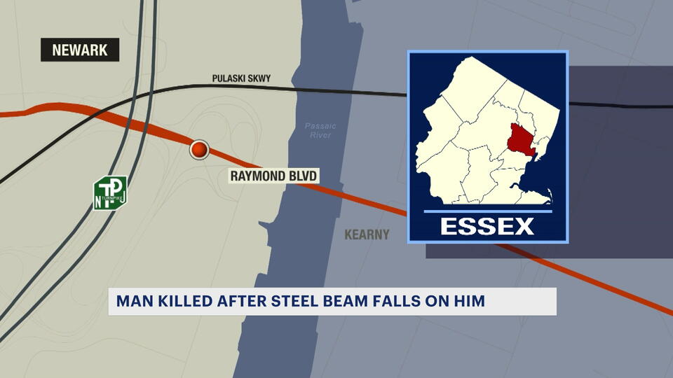 Worker killed loading steel beams onto truck in Newark - NewsBreak