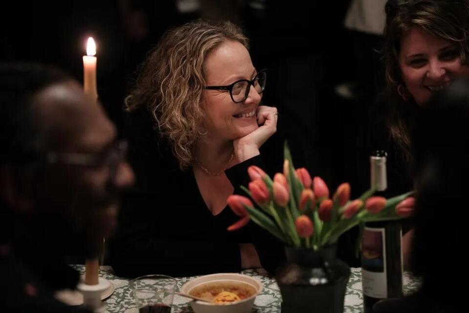 Good neighbors: How Valerie Kahan helps Evanston show up for its own ...