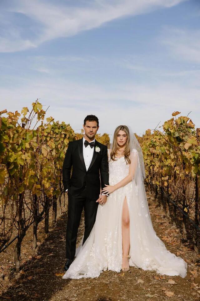 Taylor Lautner and Taylor Dome Are Expecting Their First Child: See the ...