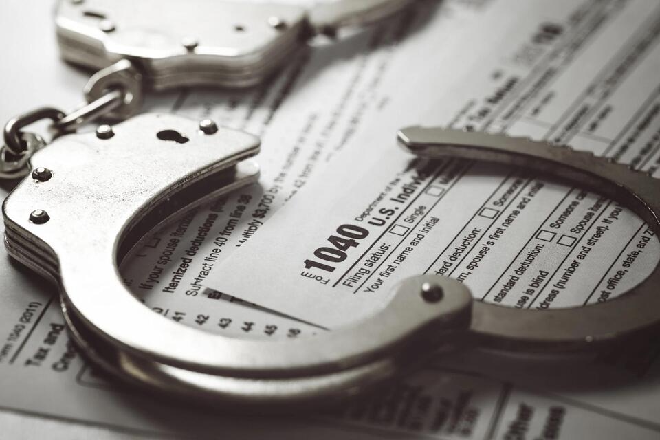 Vegas tax preparer charged with filing false returns - NewsBreak