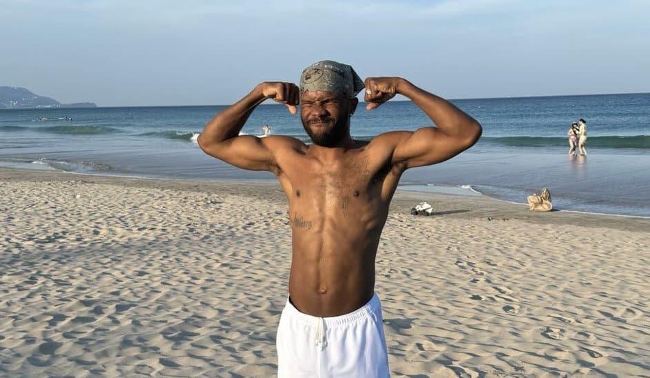 Frank Ocean Resurfaces in Fresh Beach Snaps as Buzz Builds for New ...