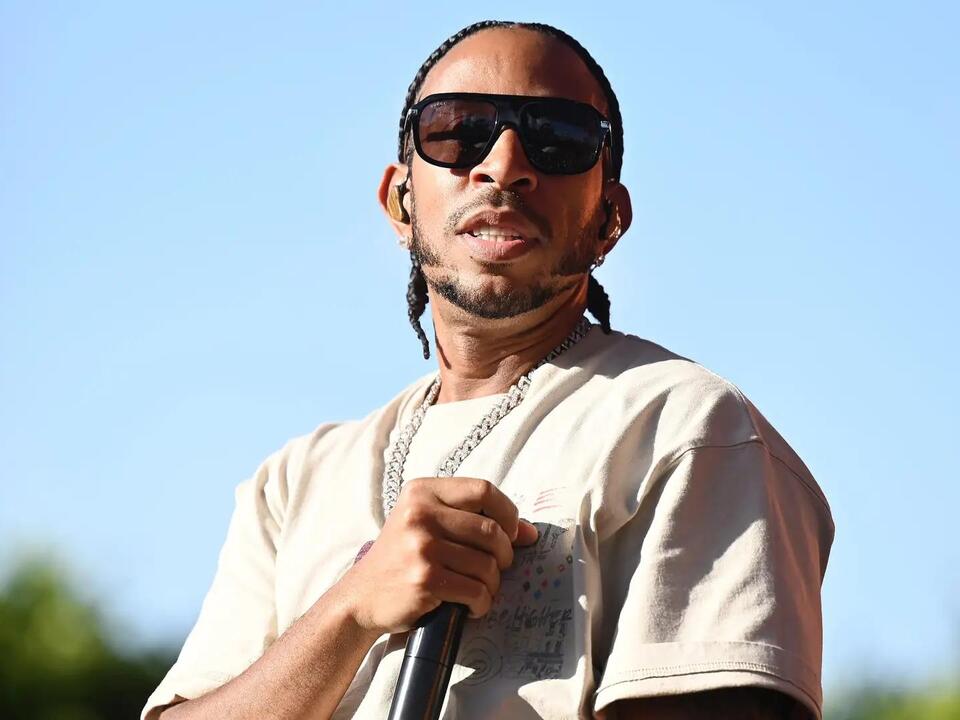 Watch Ludacris Have an Impromptu Concert at Milwaukee Food Court After ...
