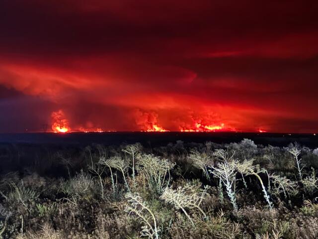 BLM closes public lands as Range Fire burns 8,000 acres; human cause ...