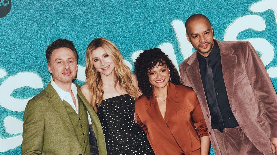 'Scrubs' Cast Gives Dramatic Reading of TLC's "No Scrubs" - NewsBreak