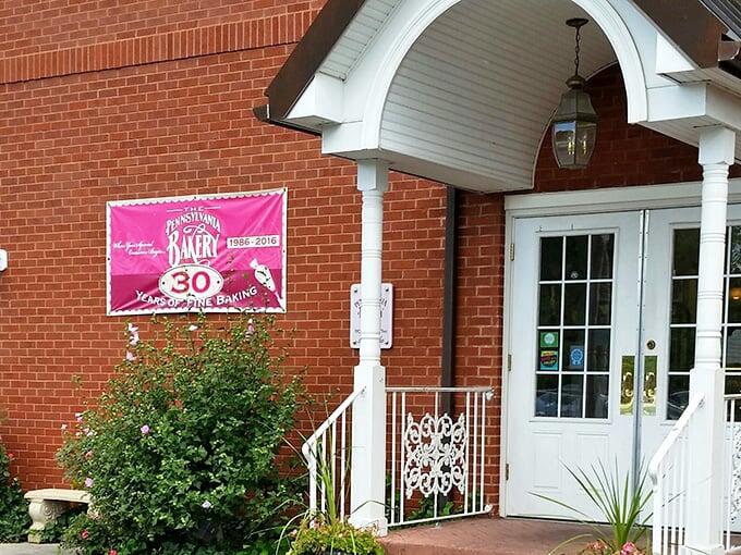 The Low-Key Bakery In Pennsylvania That Locals Swear Has The Best Pies ...