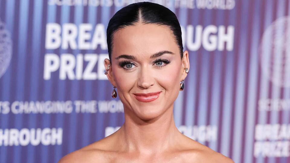 Katy Perry goes Instagram-official with Justin Trudeau, sharing ...