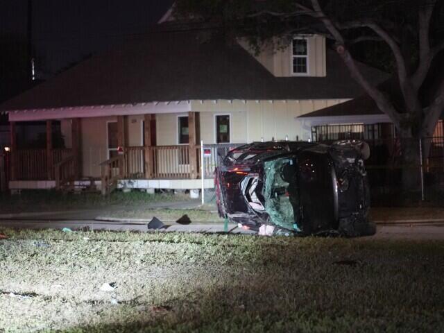 A fatal crash forces police to shut down part of the Crosstown ...
