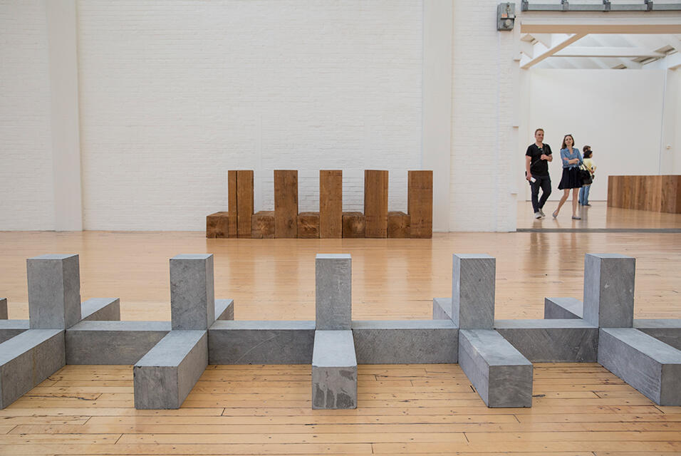 Carl Andre, austerely minimalist sculptor, is dead at 88 - NewsBreak